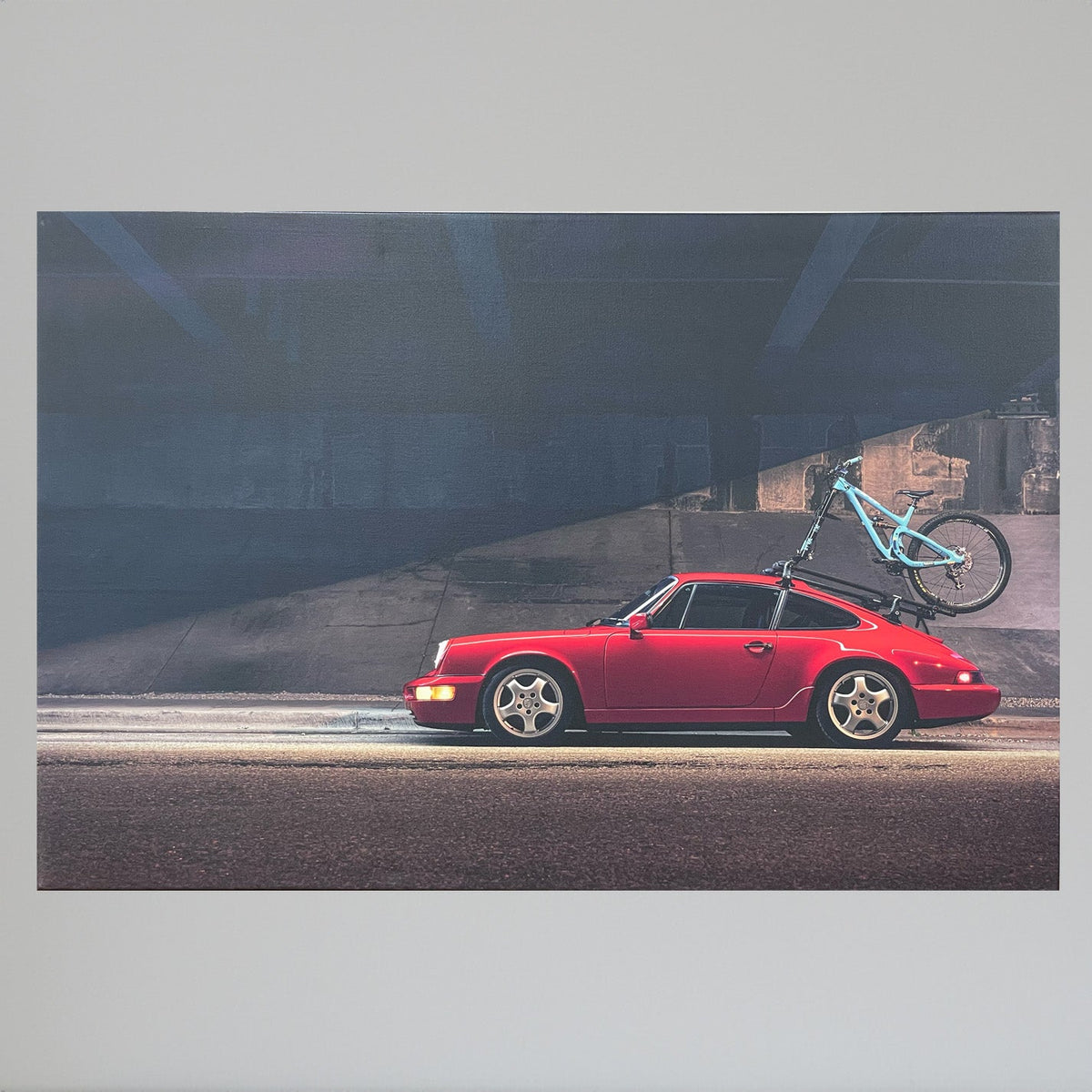 Jeremy Cliff 964 with Bike – Manual Focus Show